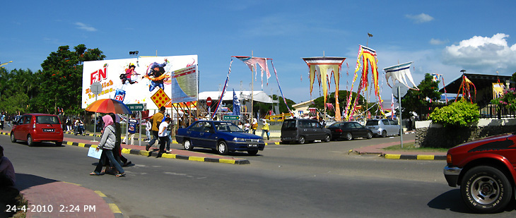 Index of /Geography/Sabah/5_TawauDivision/Semporna/StreetScene/