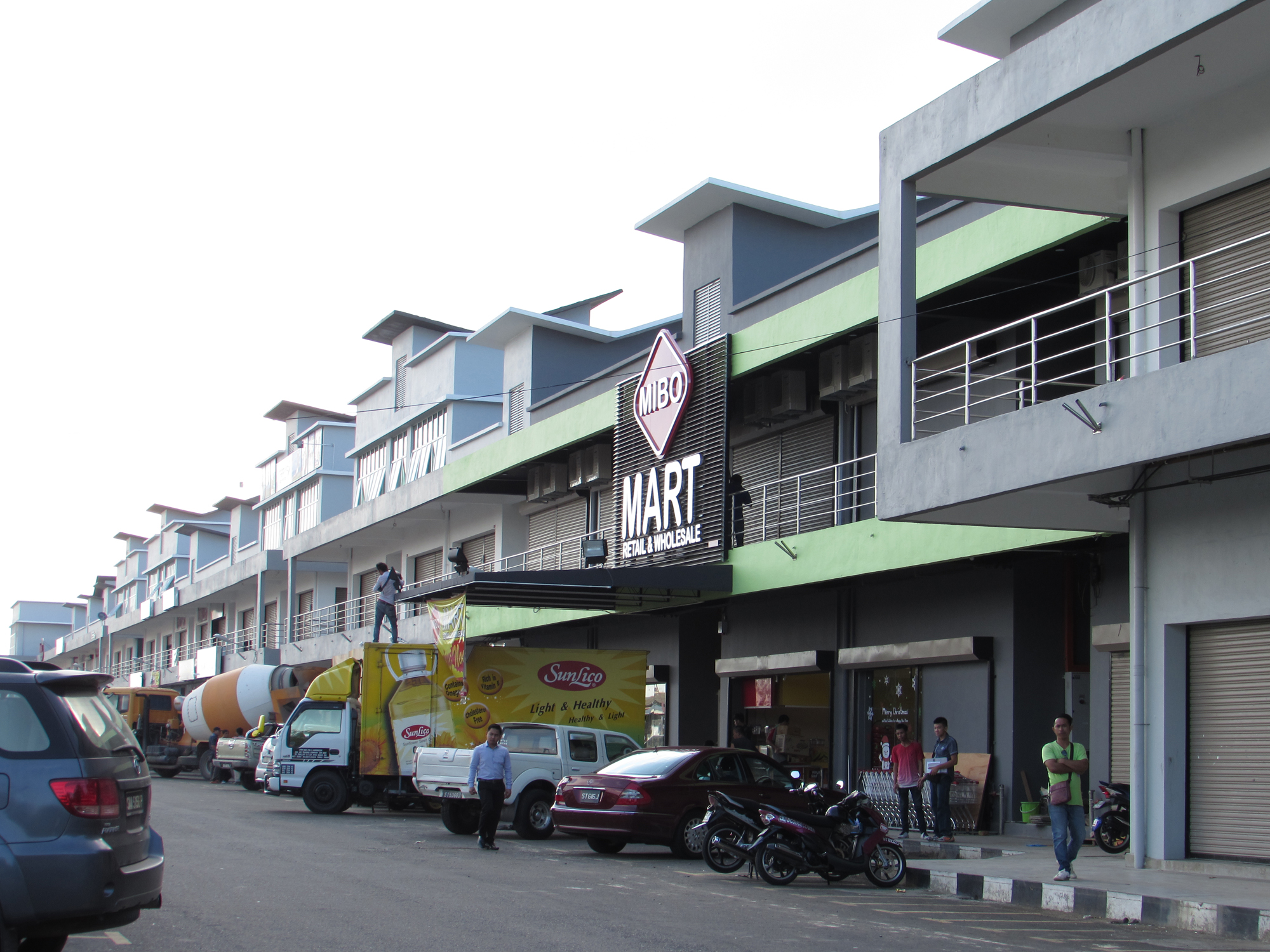 Index of /Property/Commercial/GayaCenter/